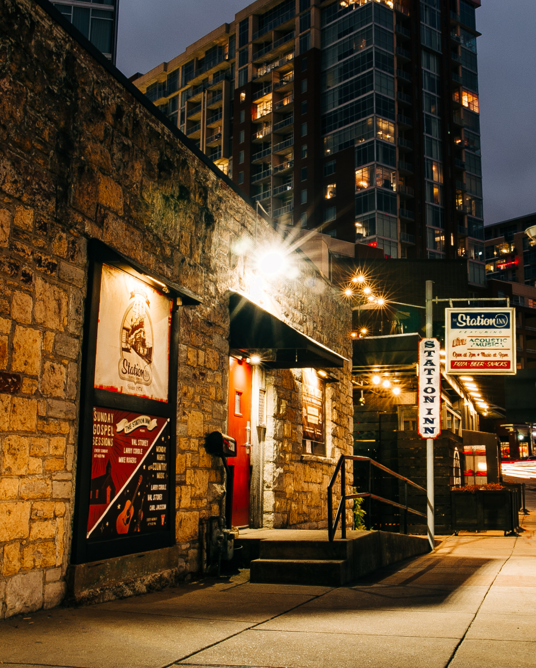 COUNTRY MUSIC HALL OF FAME® AND MUSEUM EXHIBITION 'THE STATION INN ...